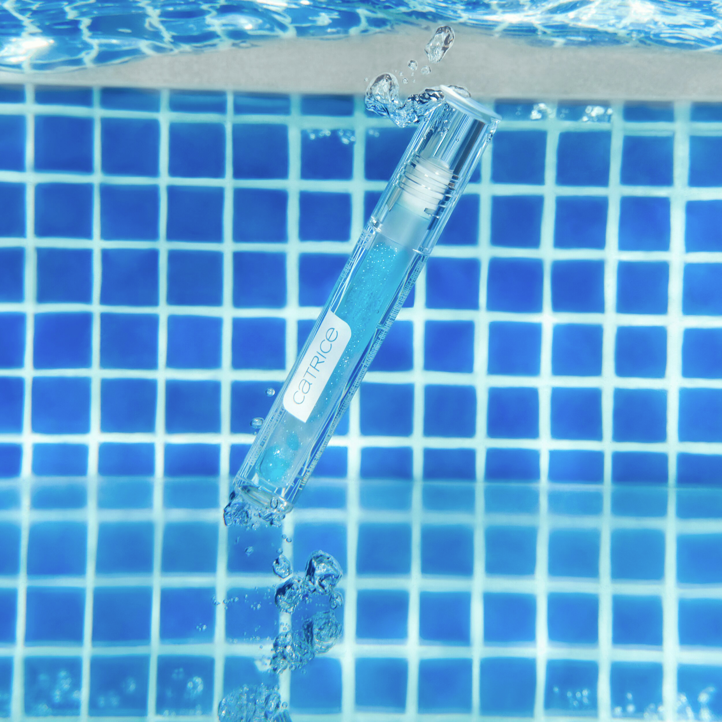 Catrice POOLSIDE OF LIFE Bi-Phase Lip Oil C03 Keep It Pool online ...