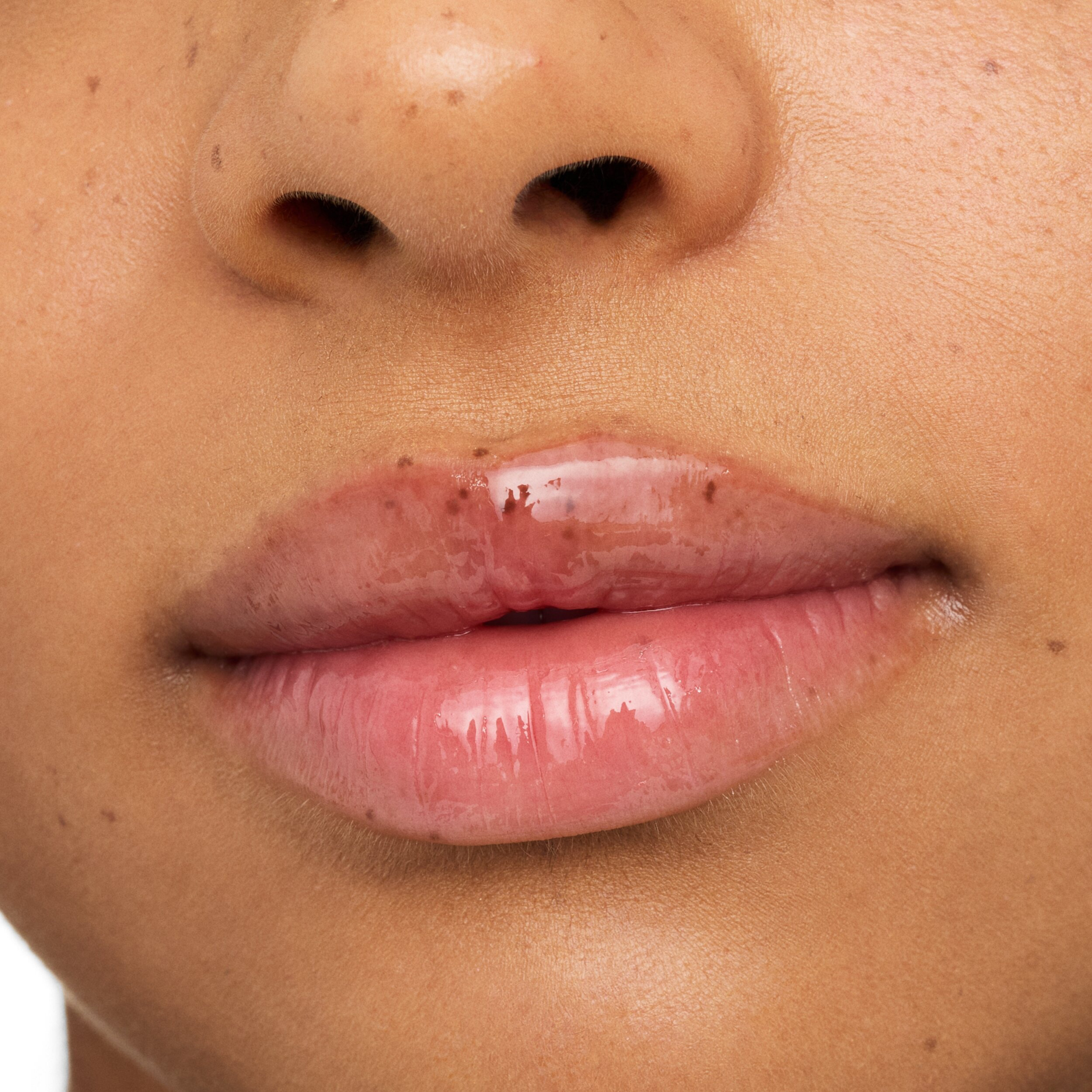 essence hydra kiss Lip Oil 08 Mocha Glow online kaufen | rossmann.de